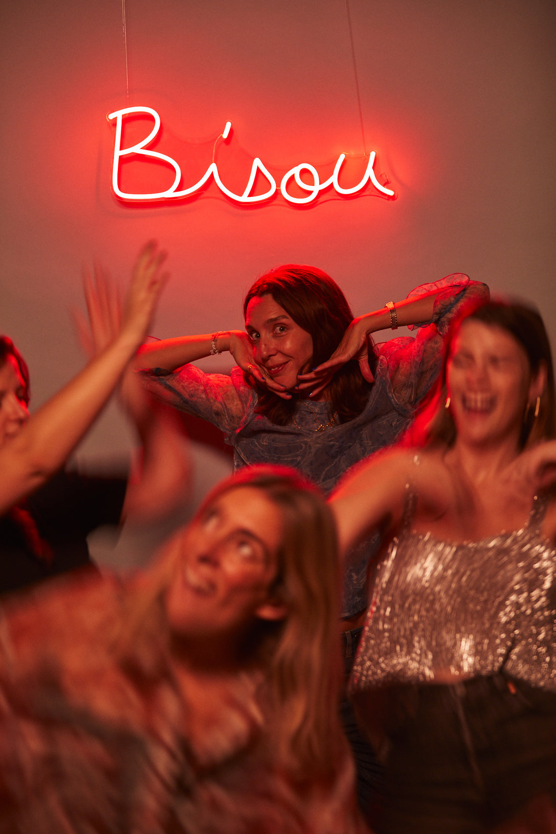 Néon Bisou – mathilde cabanas