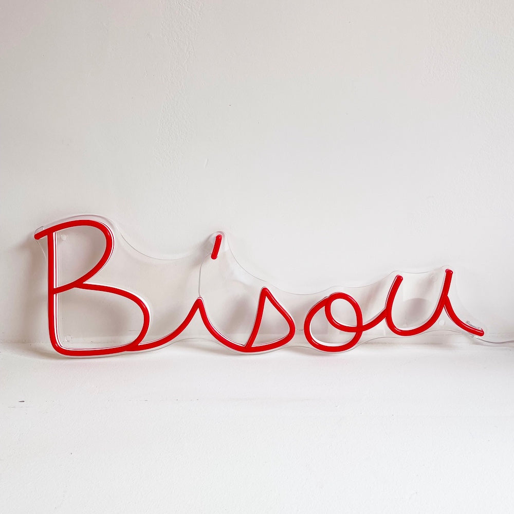 Néon Bisou – mathilde cabanas